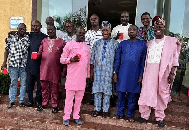 Rekindling Memories: Old Students of GSS Omu-Aran Class of '83 Embraces ...