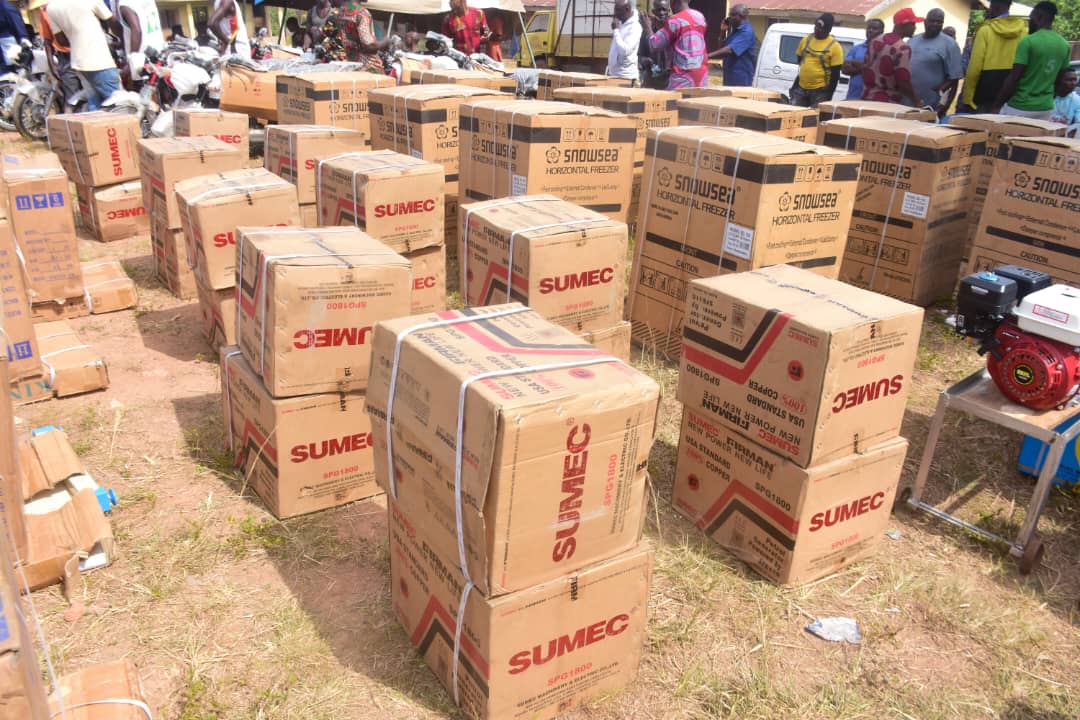 Rep Member Idris Salman Distributes ₦150m Empowerment Materials to ...