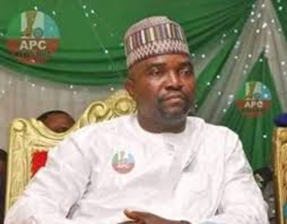 How Kogi Politician, Abdullahi Bello, Gets Presidential Salute Amidst ...