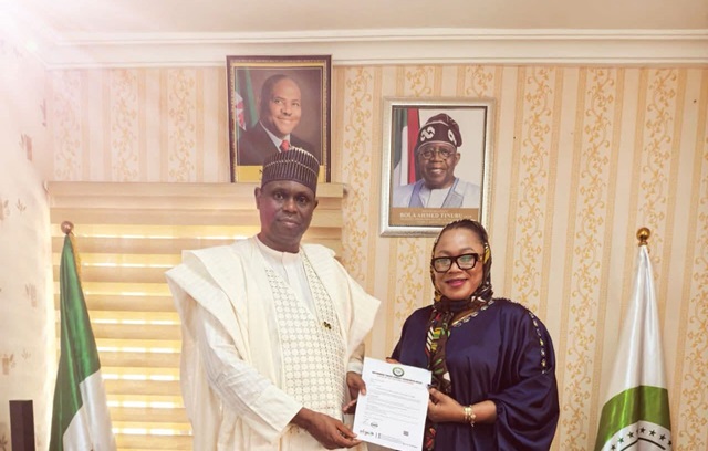 KOSSIPA Boss, Hajiya Aisha Oyiza Omade, Appointed into Tinubu Campaign ...